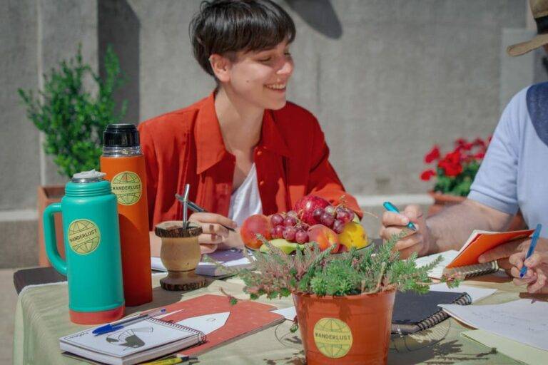 How to say hello in Latin America - Wanderlust Spanish